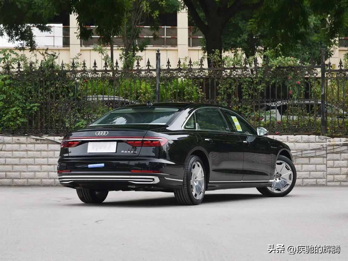 The same 3.0T engine, Audi A8L Horch version and Maybach S480, which car is more aggressive ...