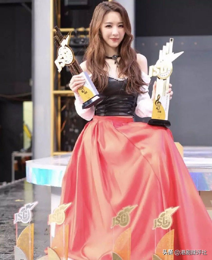 The TVB singer wanted to leave the nest because she was unwilling to be ...