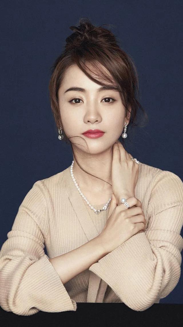 Beautiful picture of Yang Rong - iNEWS