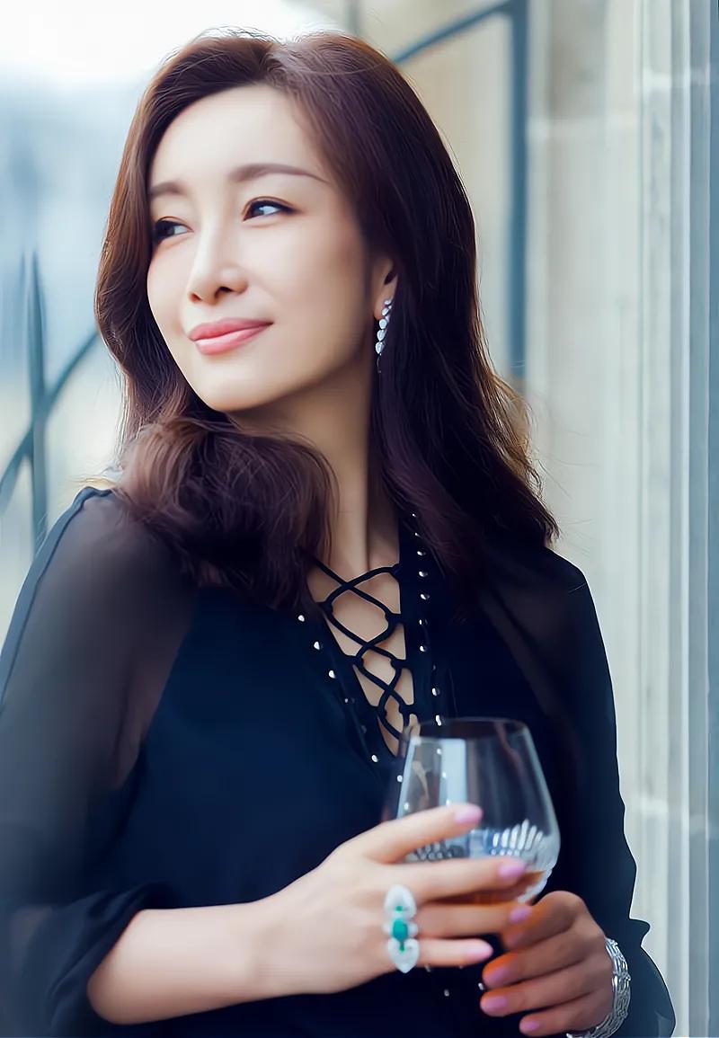 Qin Hailu's photo album - iNEWS