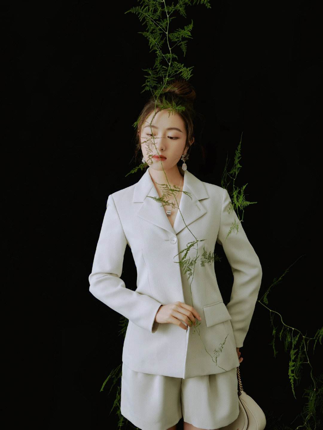 Actress clothing - Li Randi - iNEWS