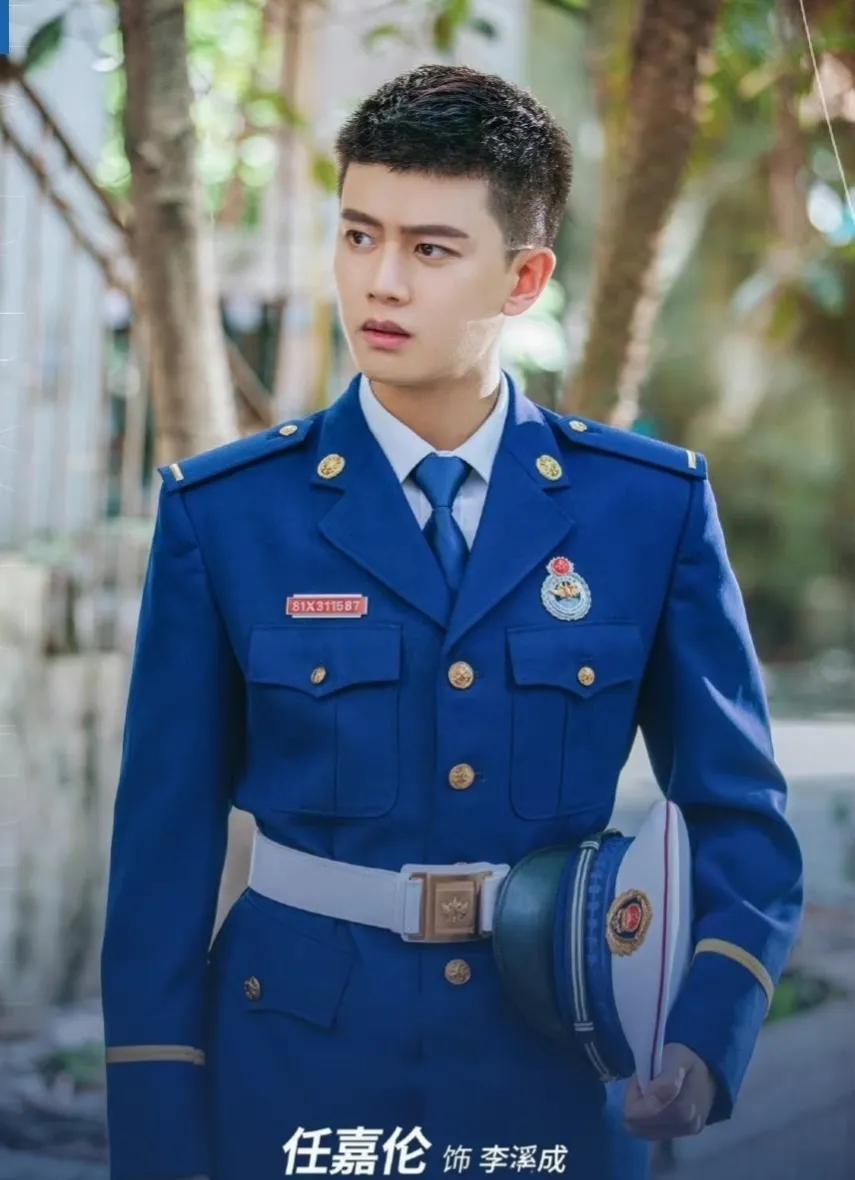Can Ren Jialun's firefighters in "Blue Flame Assault" compare to Yang ...