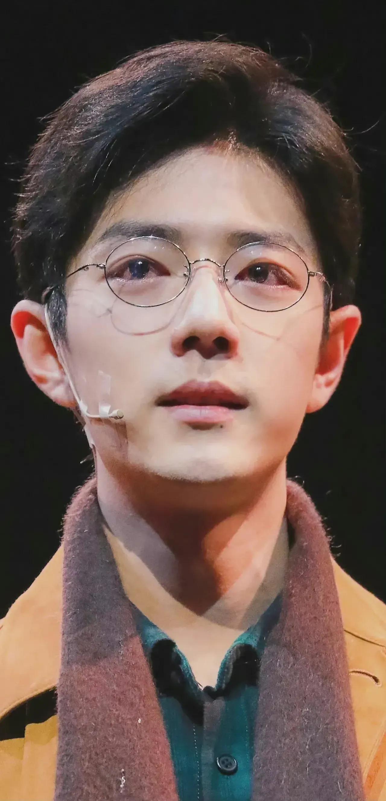 Xiao Zhan uses full-detailed characters-Gu Yiye - iNEWS