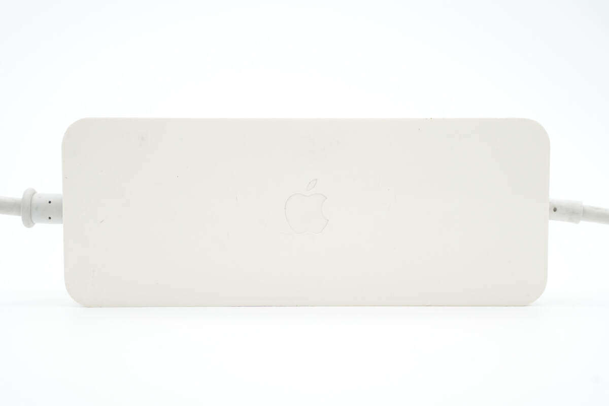 Apple Mac mini original 110W adapter dismantled, the ancient Apple ...