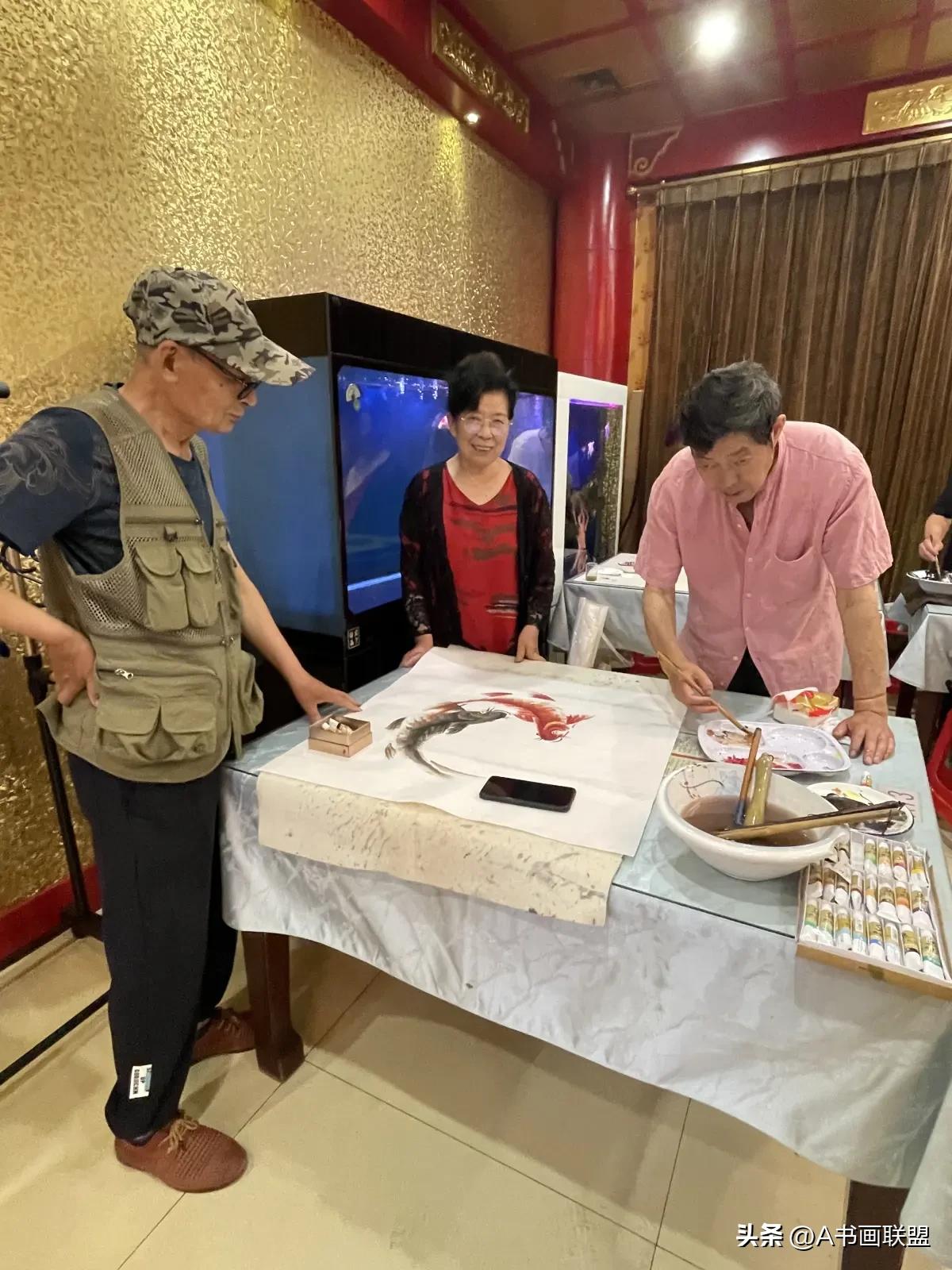 Prosperous China, pen and ink to sing the praises of July 1 - iNEWS