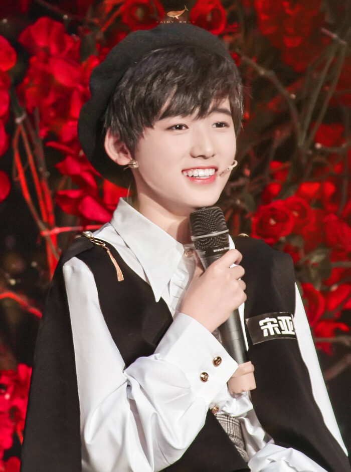 Song Yaxuan was besieged by illegitimate children in the early morning ...