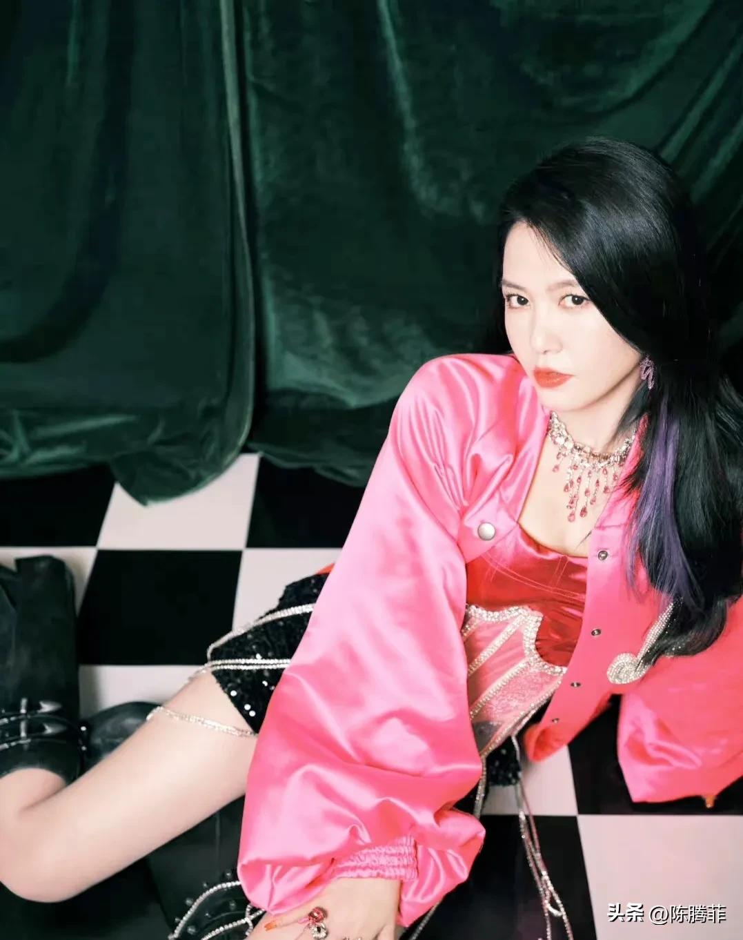 Tan Weiwei is a goddess singer with an unruly personality and a unique ...