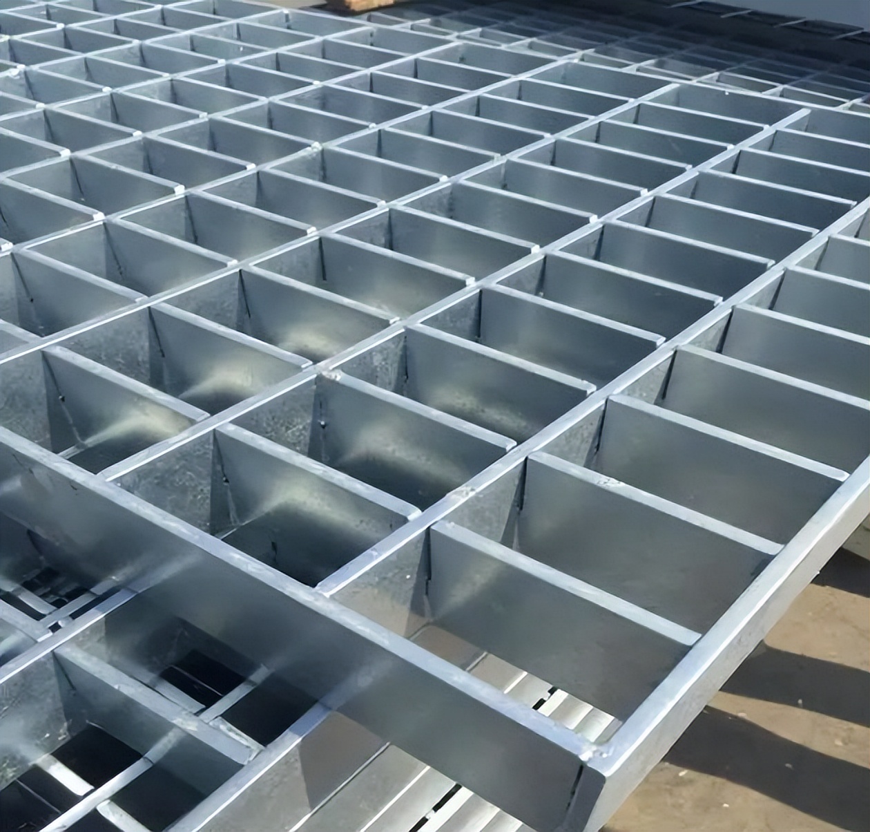 The use and classification of steel grating / galvanized steel grating ...