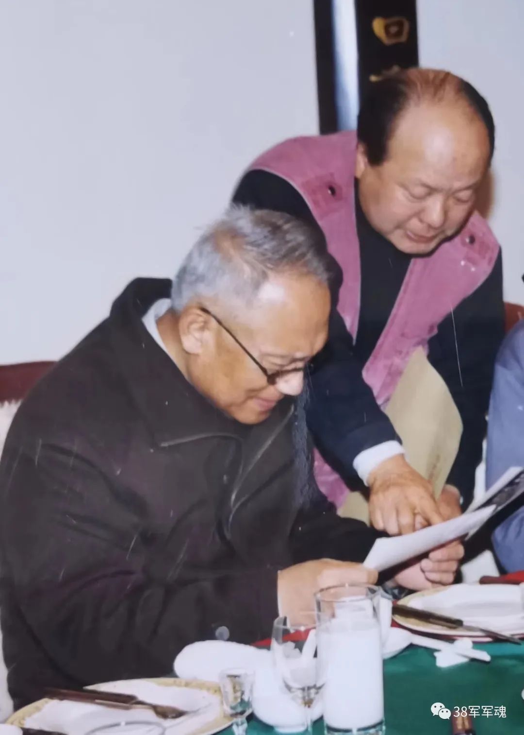 A lieutenant general on a bicycle is gone! - iMedia