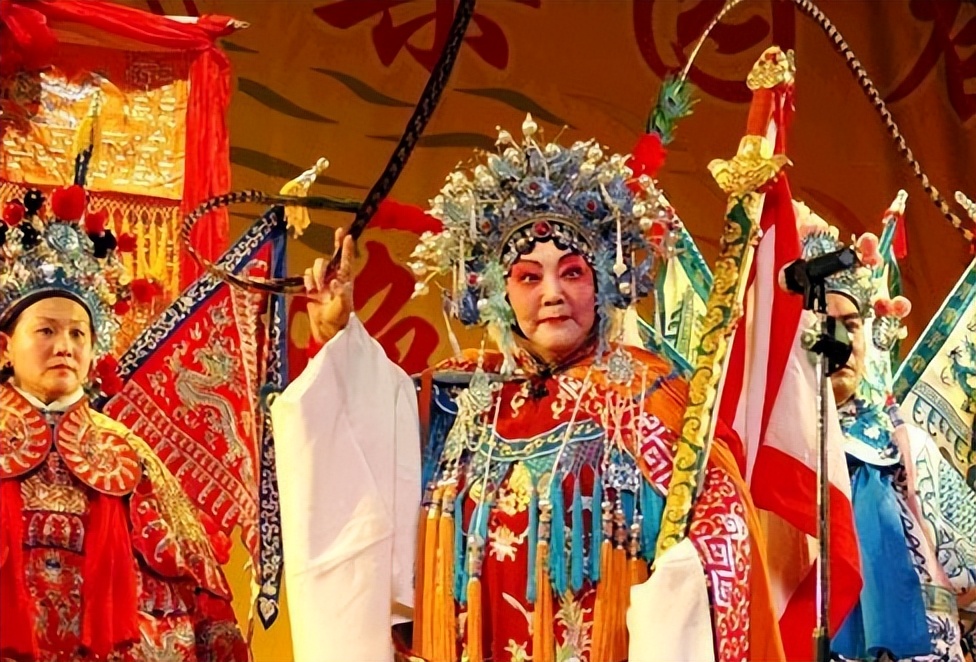 "Mu Guiying in command" Ma Jinfeng died of illness at the age of 100 ...