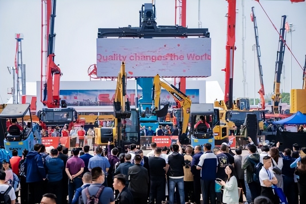 The ultimate inventory! Let's take a look at the excavator feast at ...