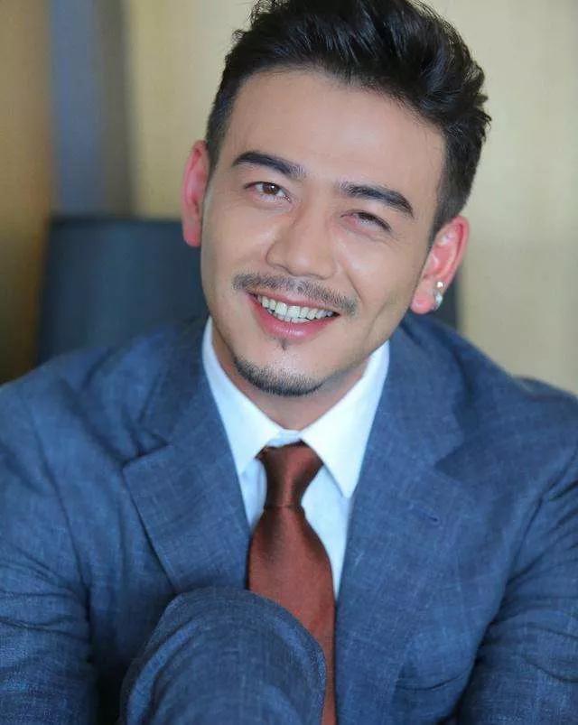 The TV series "Song of Lushan" starts tonight, starring Yang Shuo, Hou ...