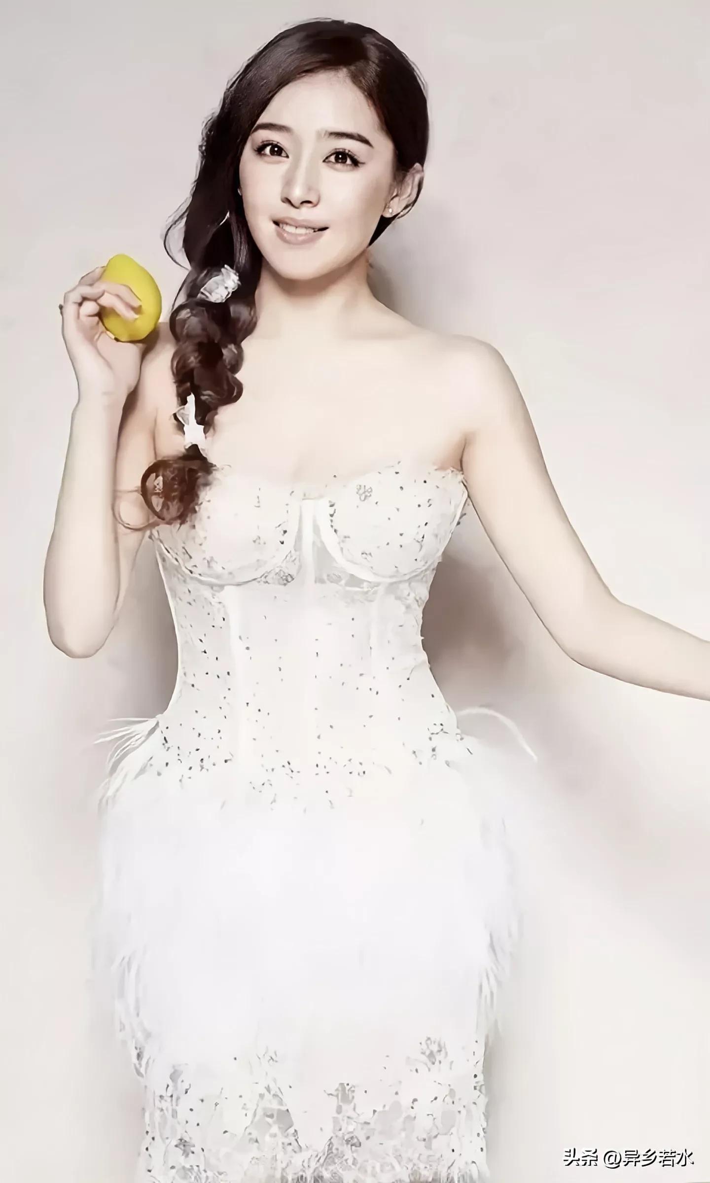 The glamorous and charming goddess of charm - Kan Qingzi - iNEWS