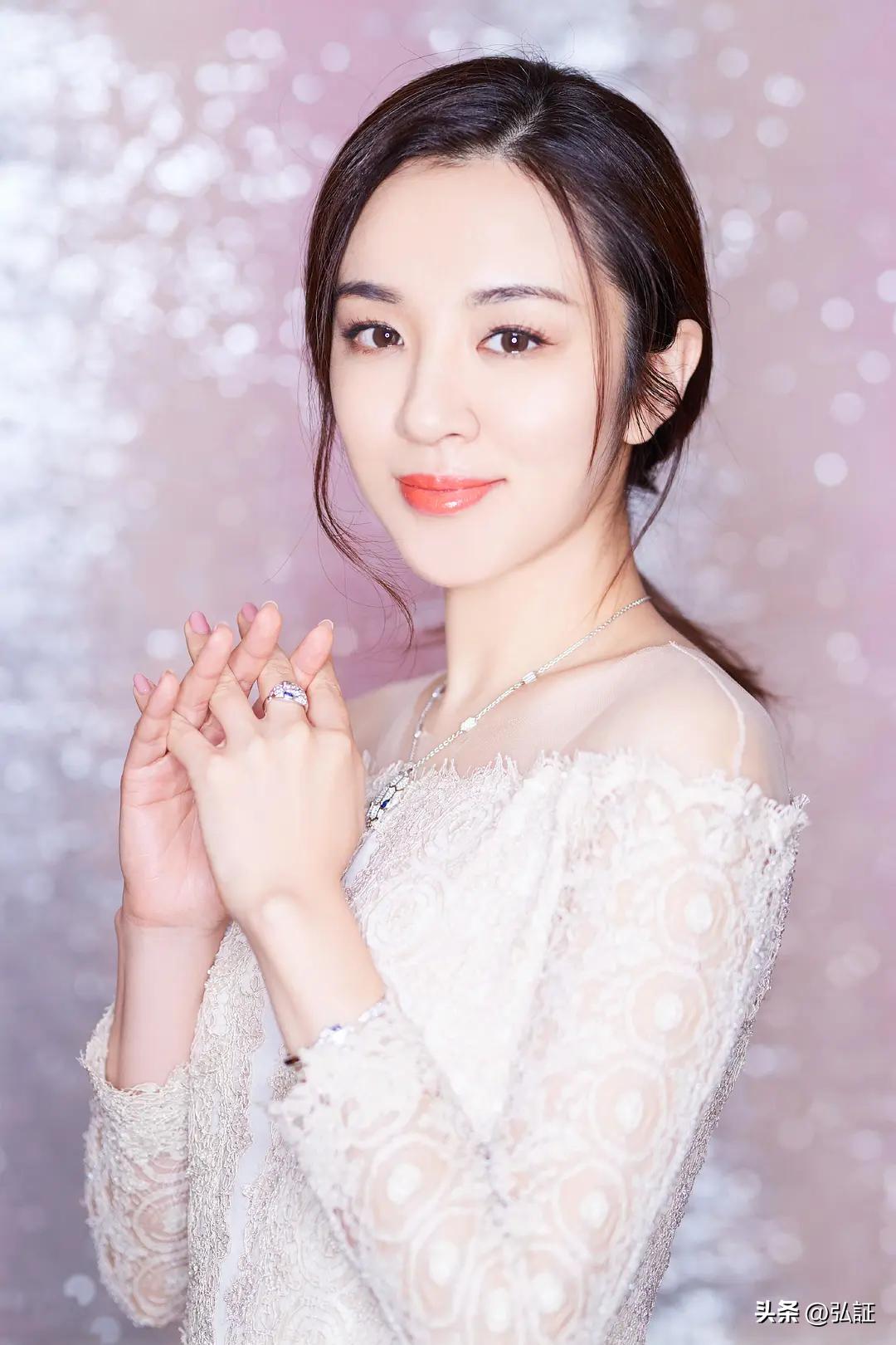 "Queen of Urban Emotional Drama" Wang Xiaochen, with good looks, strong ...