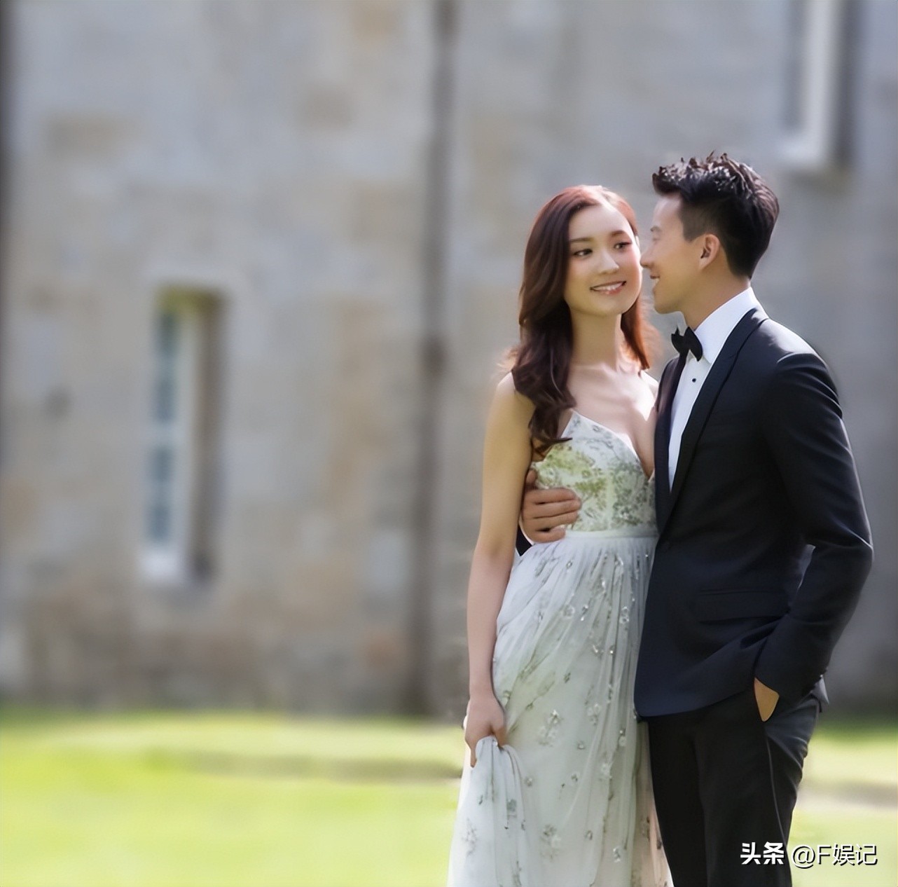 The birthday of the old drama bone repair son Chen Yuchen and the pregnant wife enjoy afternoon ...