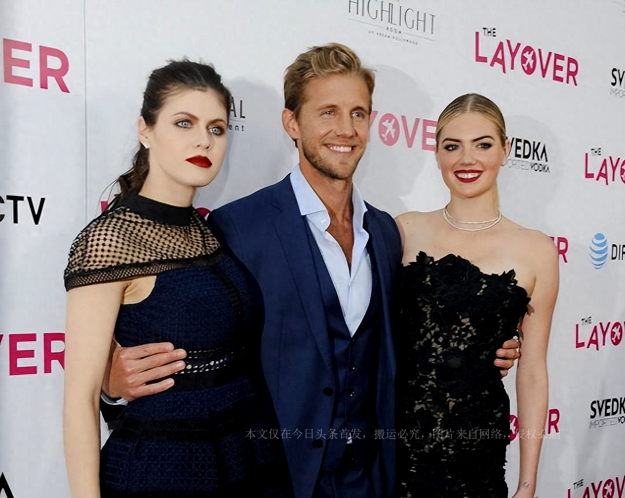 The 30-year-old "slightly fat goddess" Kate Upton plays in the water ...