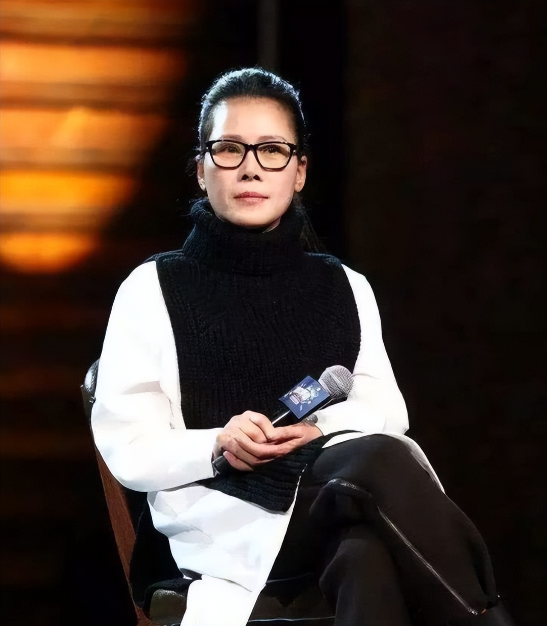 22 years later, looking at the respective situations of Na Ying and ...