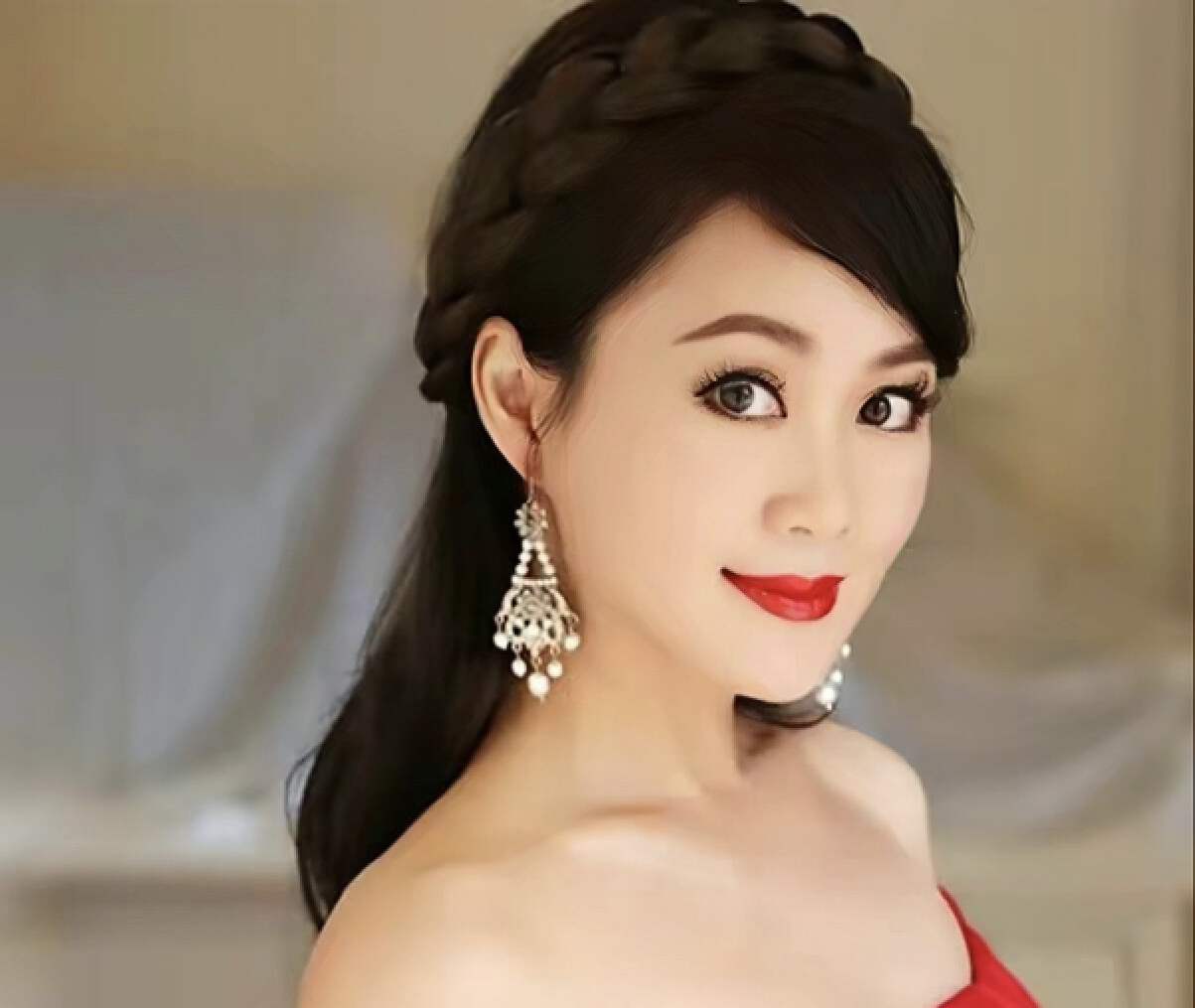 A well-known Hong Kong actress lost 20 pounds and showed off her plump ...