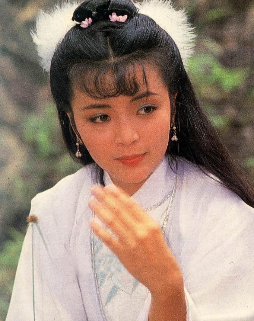 Chen Yan is curious to post a family portrait on her 40th birthday ...