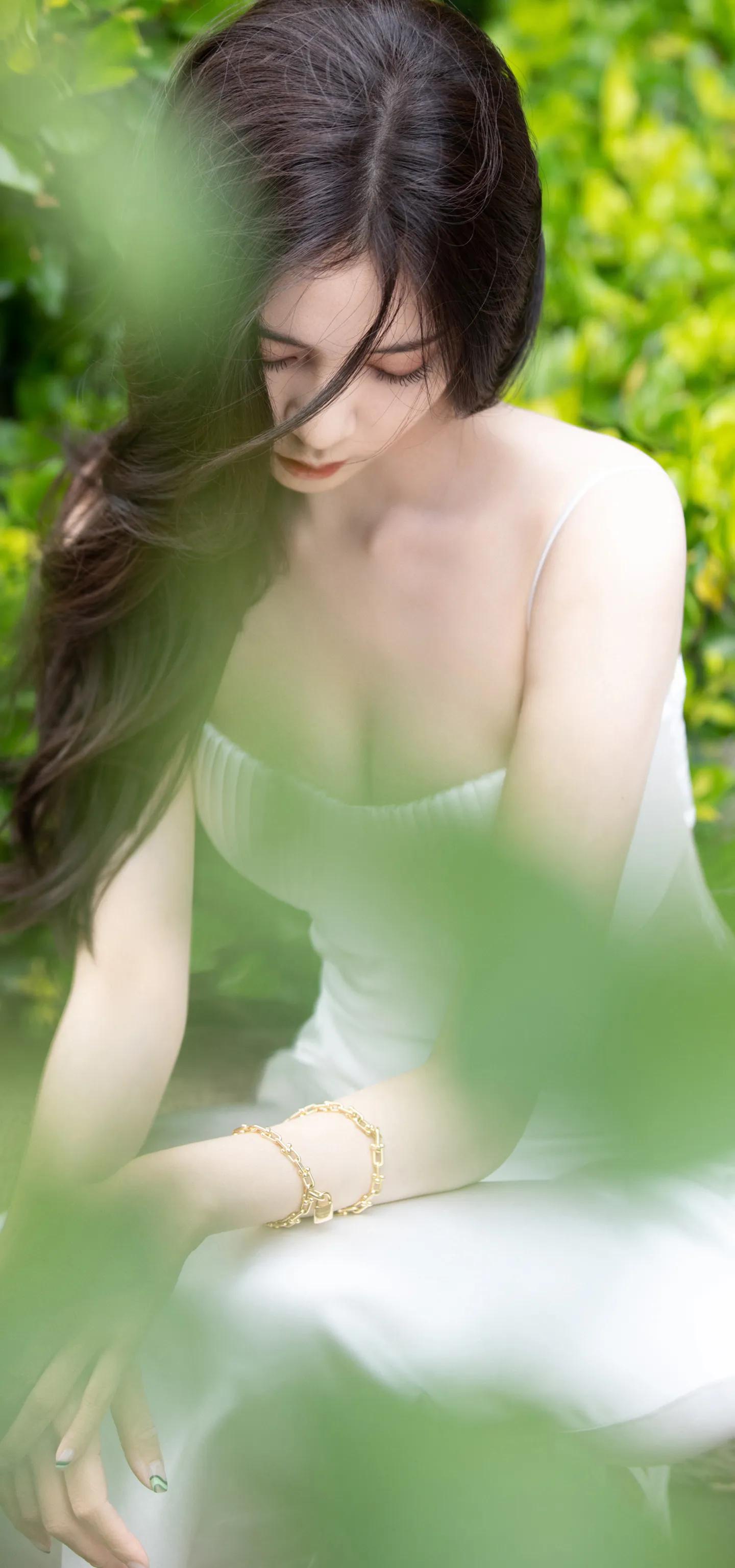 Sexy goddess Song Yanfei - iNEWS