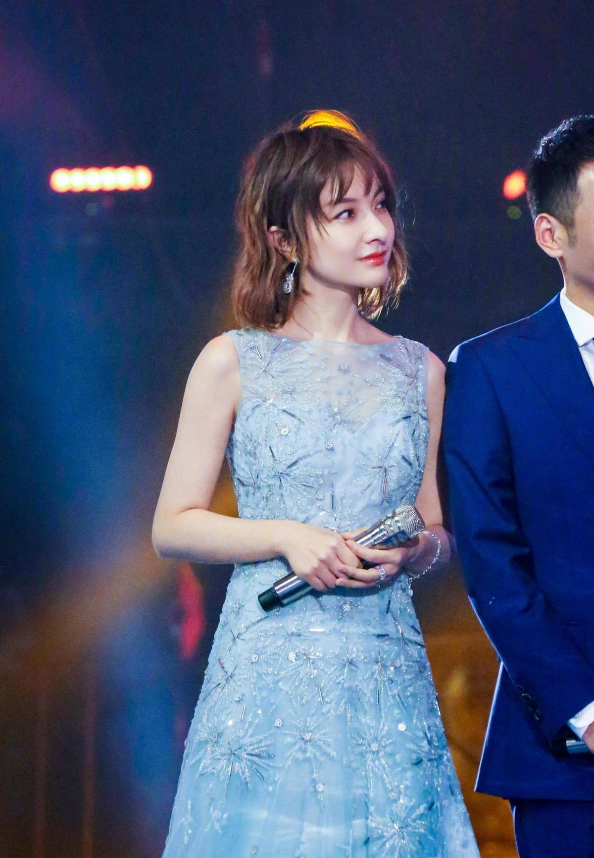 Wu Xin: From obscurity to versatile first sister - iNEWS