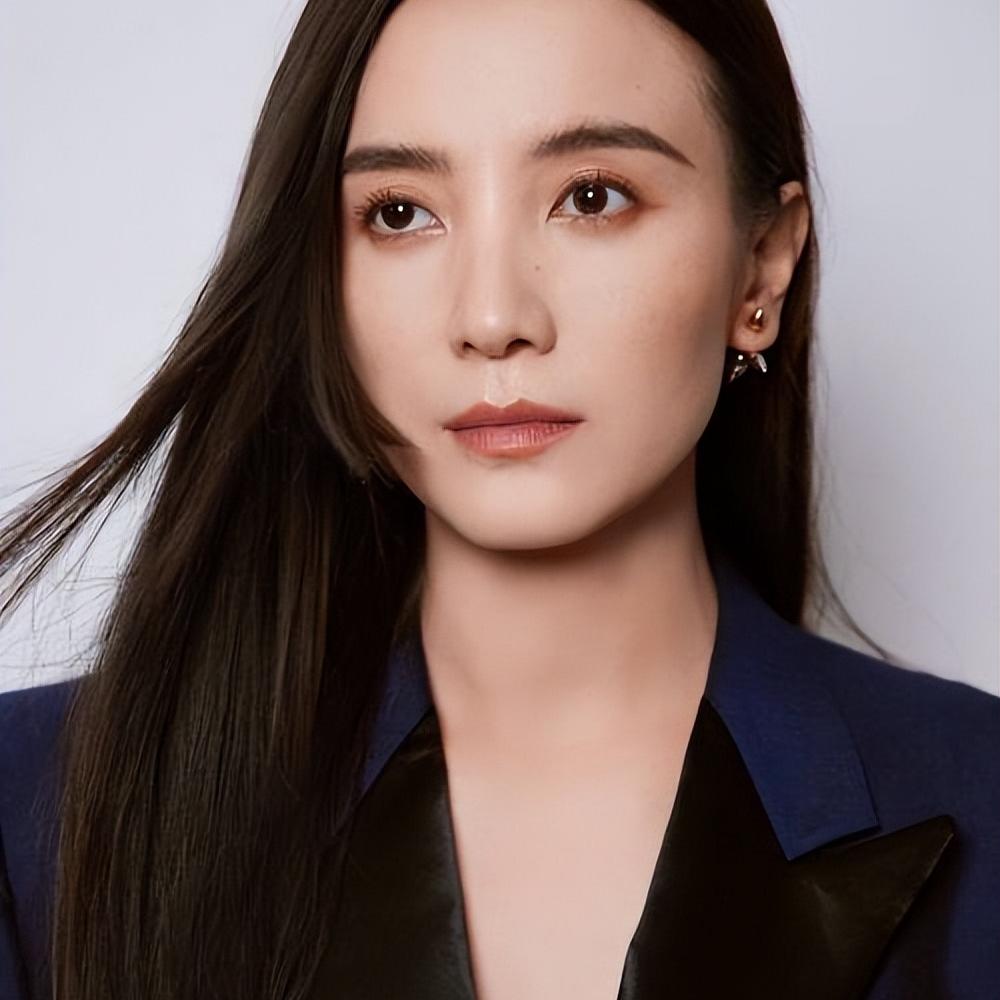 Feng Xiaogang's new drama became popular before it aired, and Song Jia and Wang Yang played ...