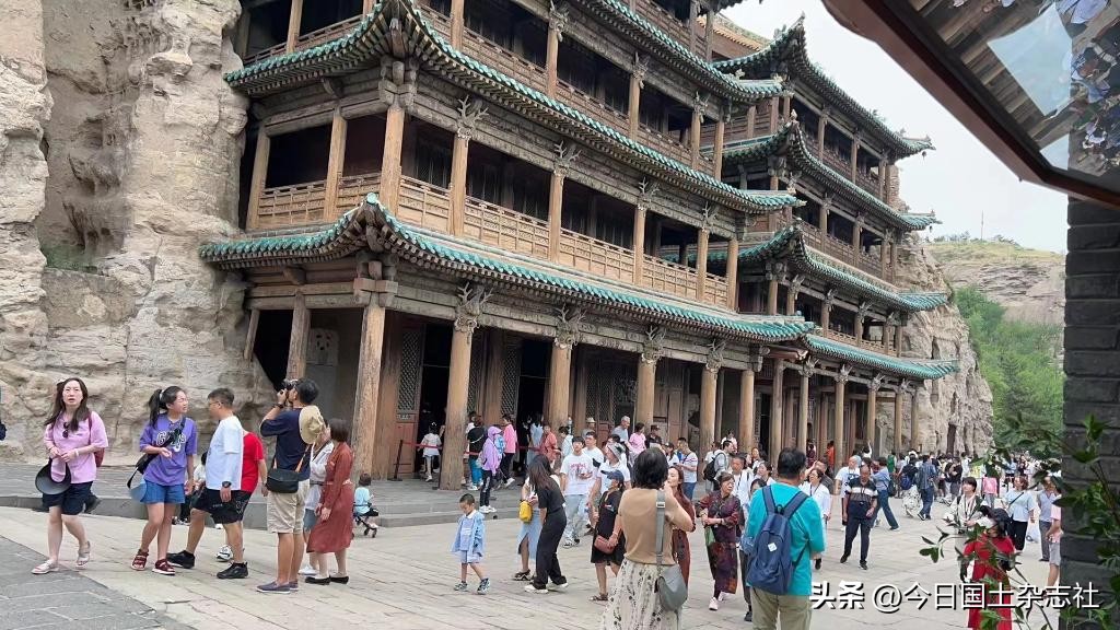 Summer travel boosts China's "summer economy" - iNEWS