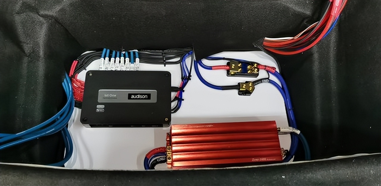 Tesla model y audio modification Dynaudio 342 three-way speaker + Jieli ...