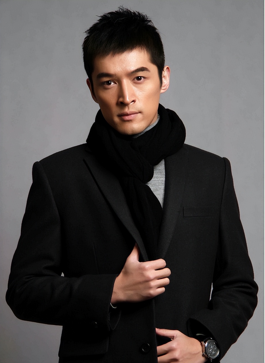 China's top ten mature male stars - iNEWS