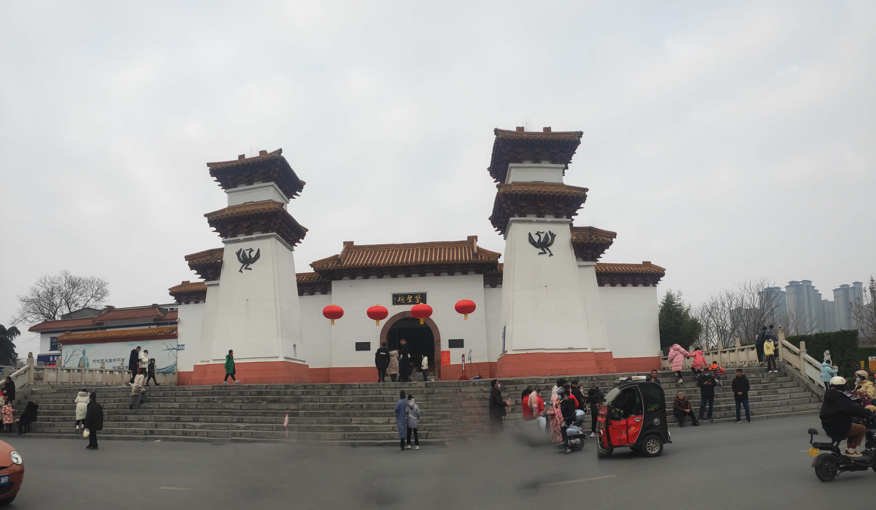 The "Medical Temple" of the medical saint Zhang Zhongjing is a cultural ...