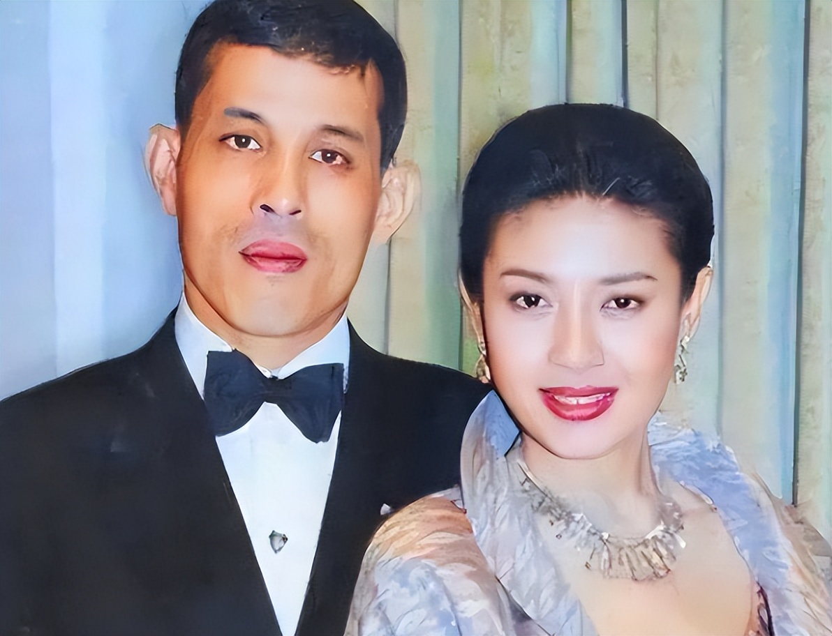 In 2014, the Thai princess took off her clothes and lay down on the ...