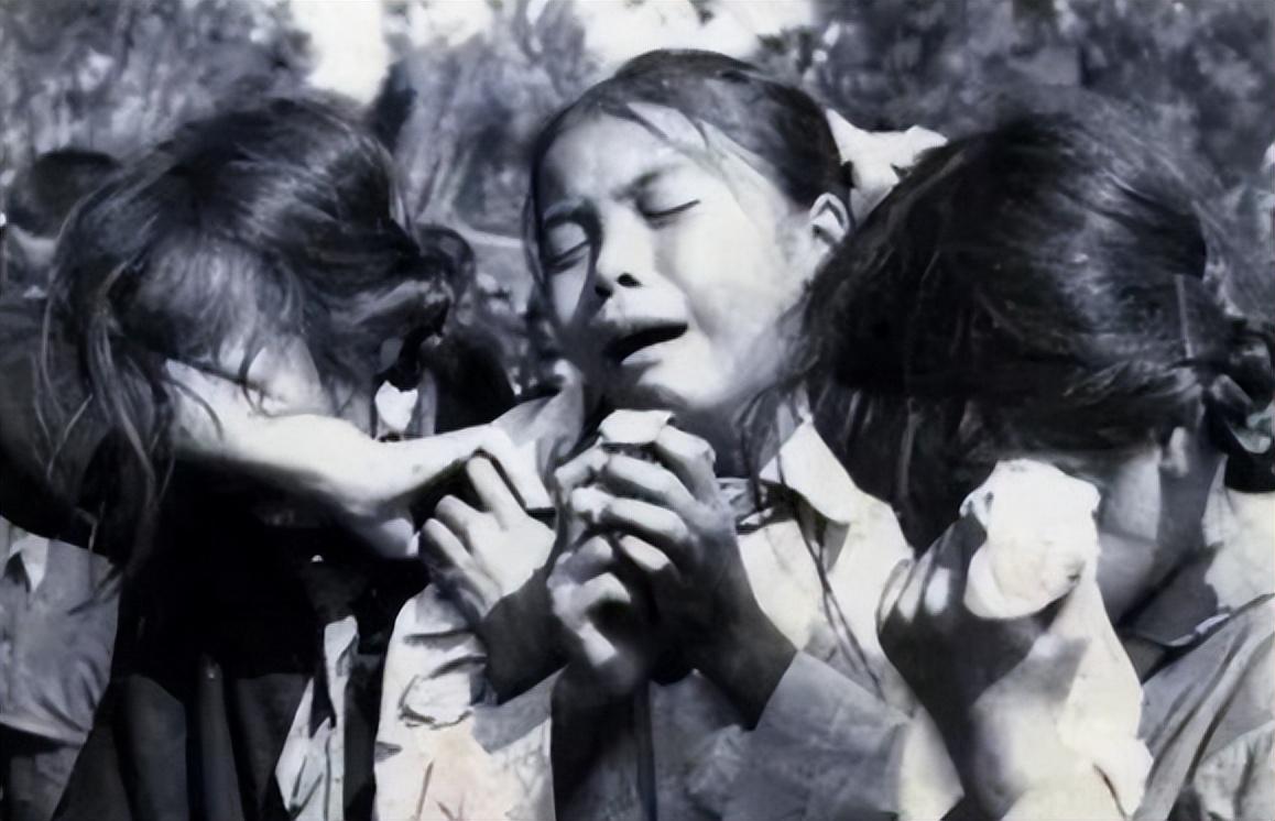 17 women were brutally gang-raped, and 8 partners massacred 27 people ...
