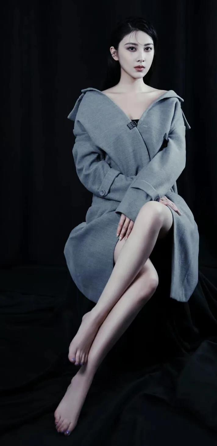 Temperament beauty queen Zhixuan photo 1 - iNEWS