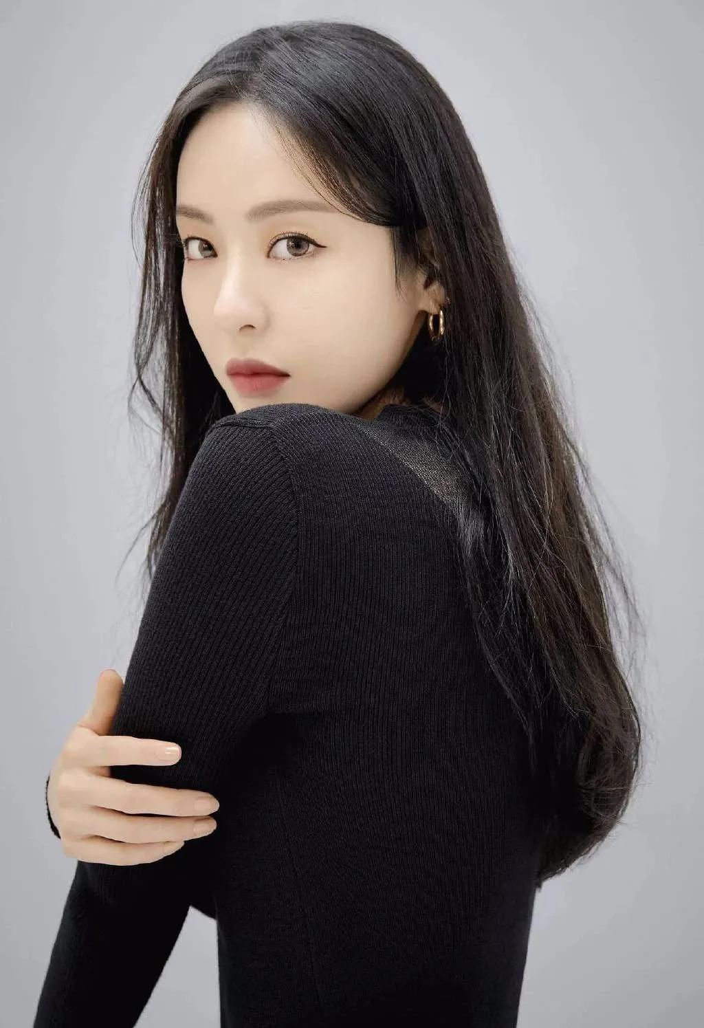 Lee Da Hee's beautiful pictures - iNEWS