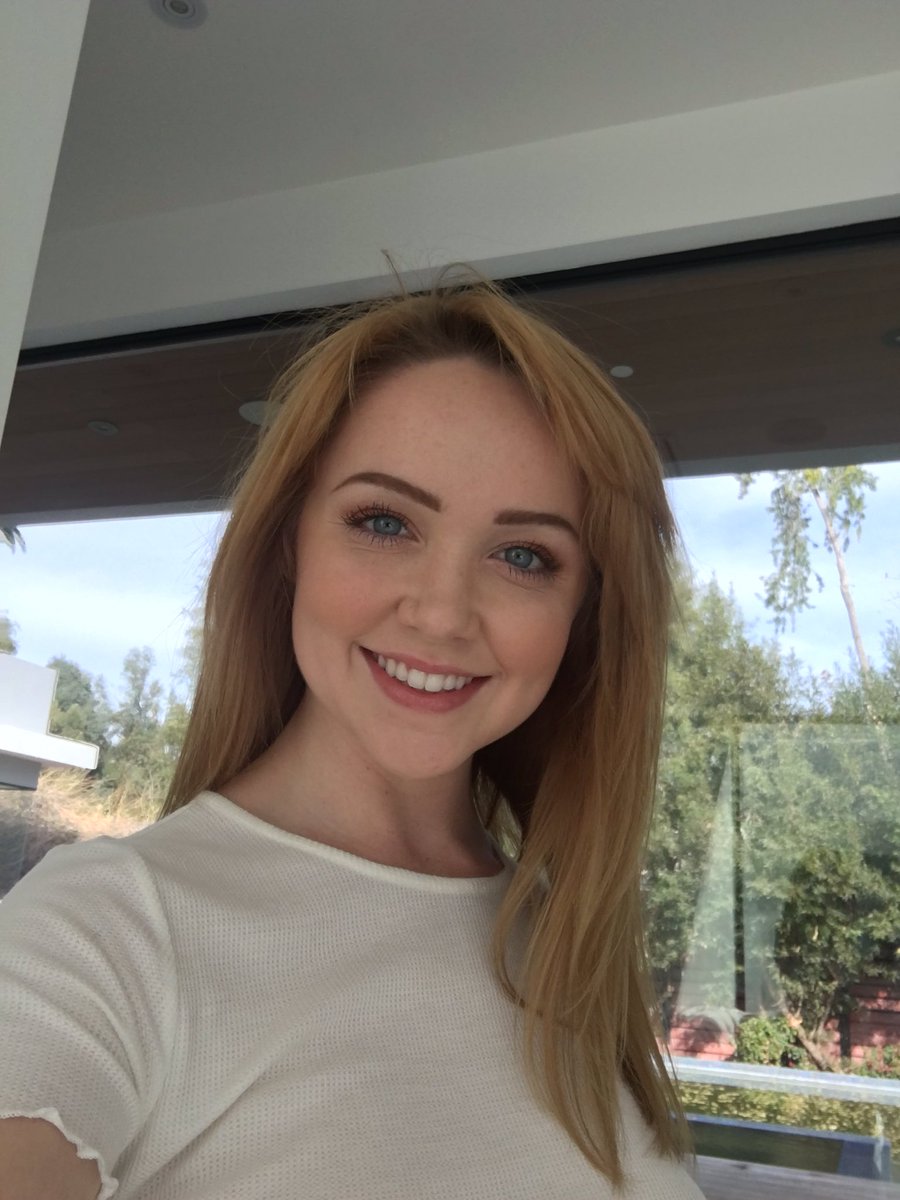 Nikole Nash's Stunning Beauty and Undeniable Talent - iNEWS