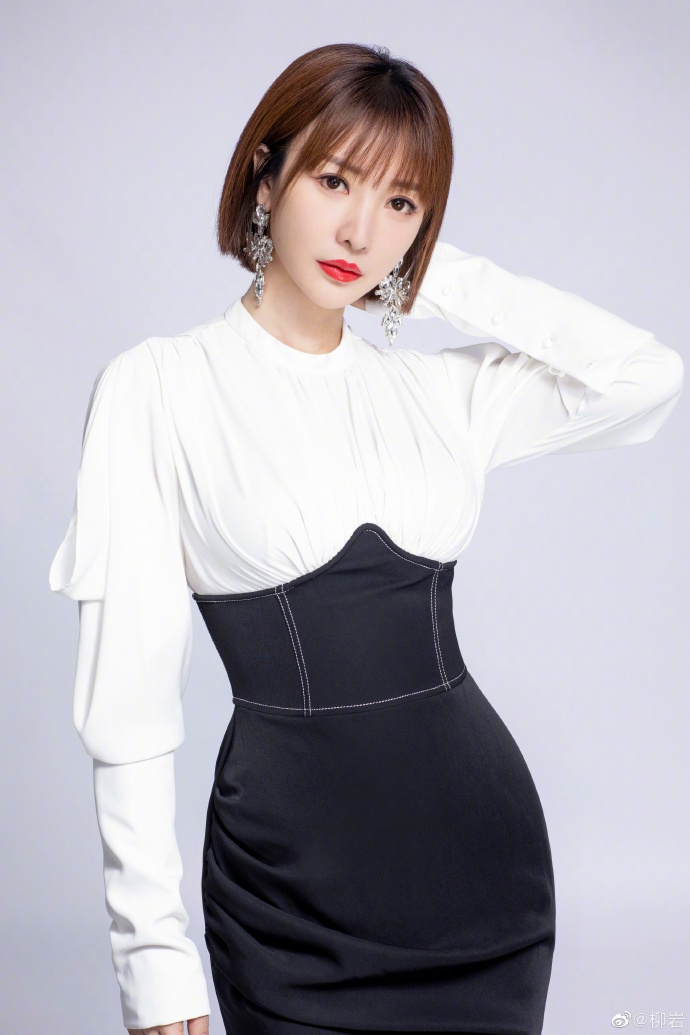 Liu Yan (actor, singer, host) - iNEWS