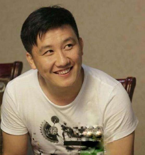 Comedian Yang Shulin: Don't forget your roots when you're red, and use your 230-jin fat wife as ...