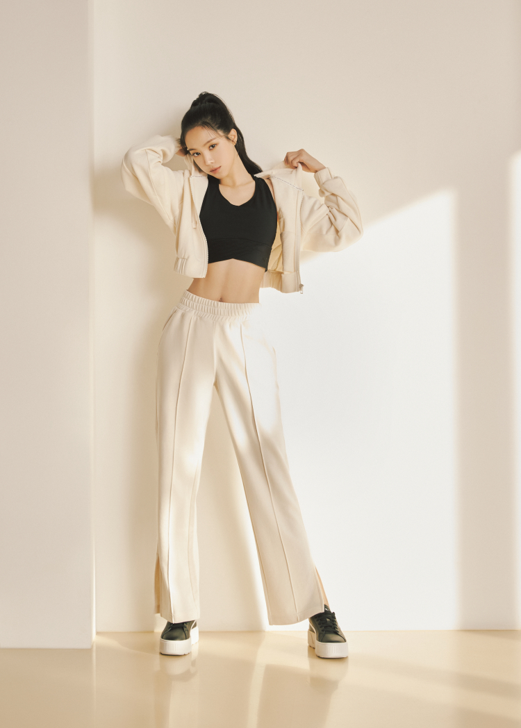 2022 Puma New Spokesperson Son Naeun's Eye-Catching Puma Sneakers in ...