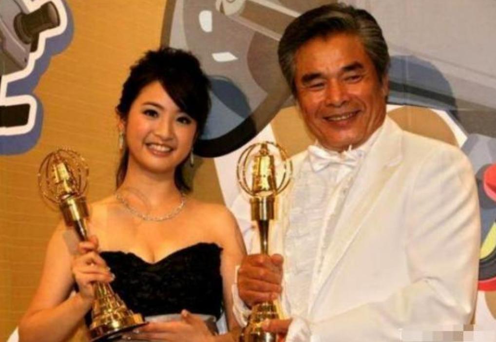Lei Hong, an old drama player: All 6 wives ran away after bankruptcy ...