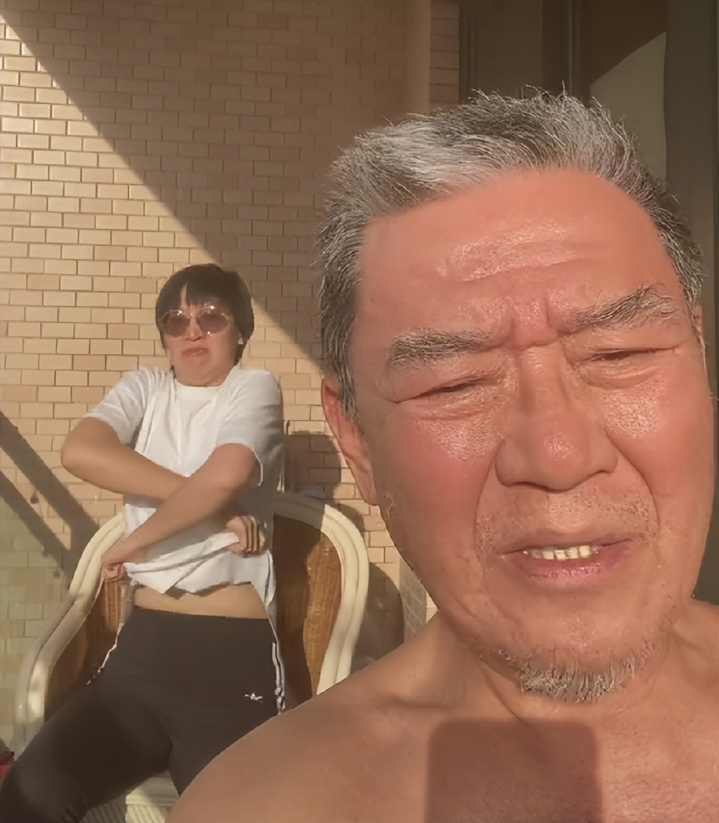 Li Liqun revealed that he could not afford to smoke Chinese cigarettes ...