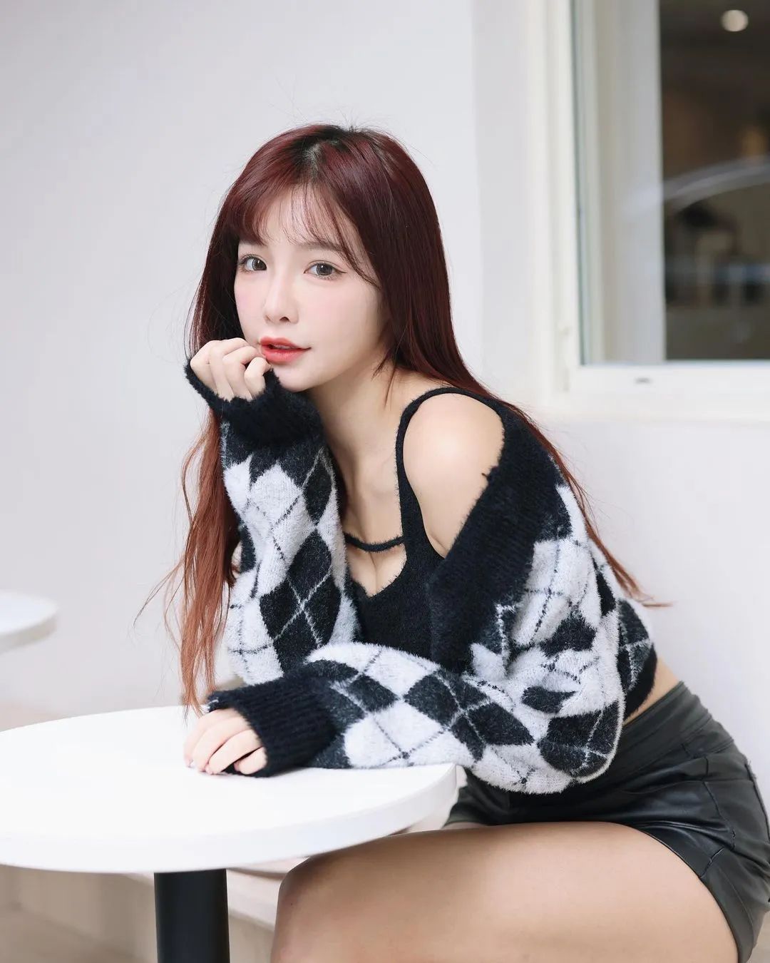 Playful, cute, and connotative Lee Eun-bi - iNEWS