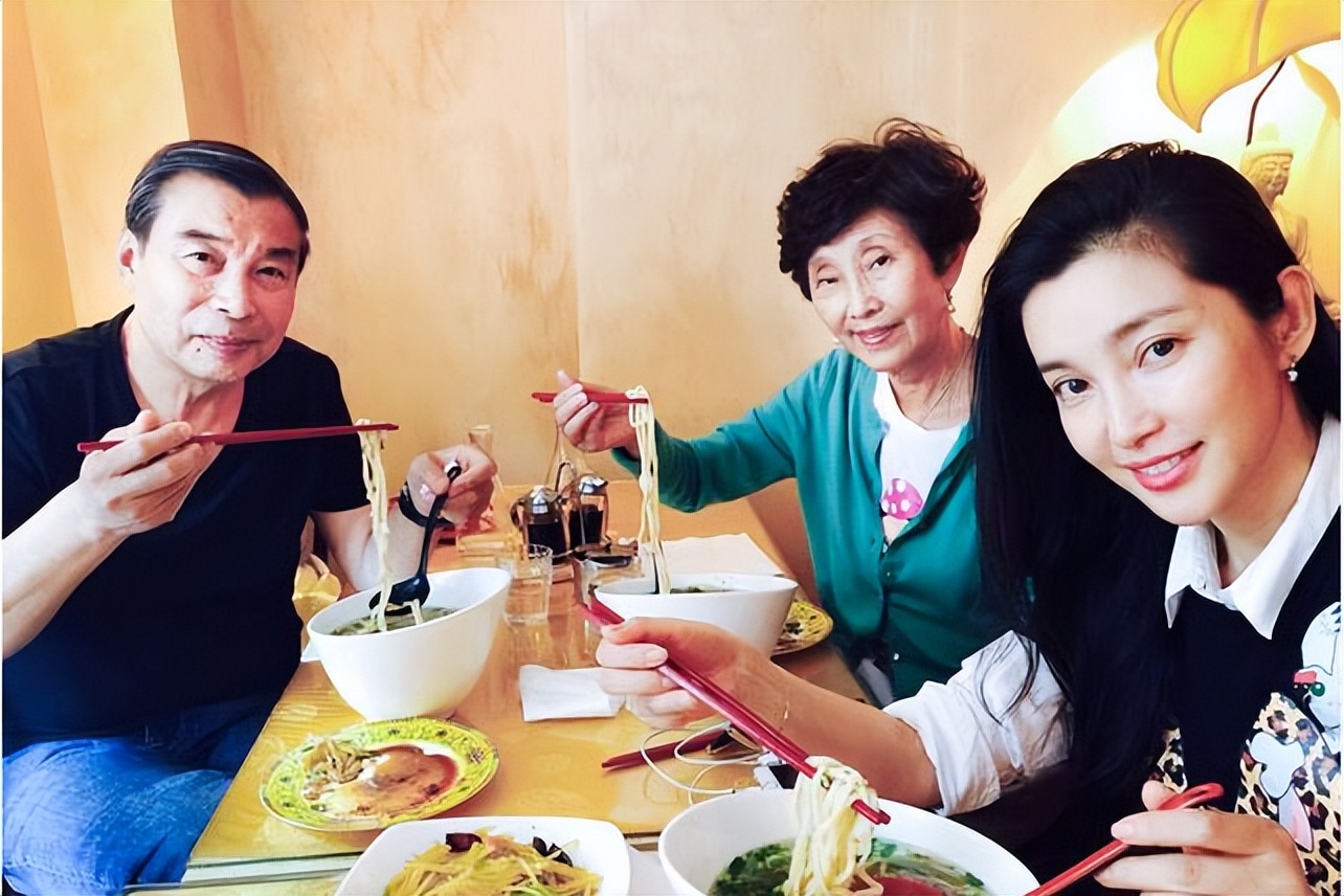 Ren Quan: Li Bingbing is not the prettiest in our class, but she has a ...