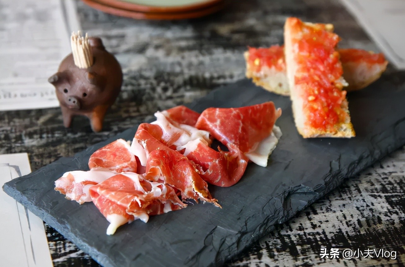 The most expensive ham in the world - Iberian black label ham - iNEWS