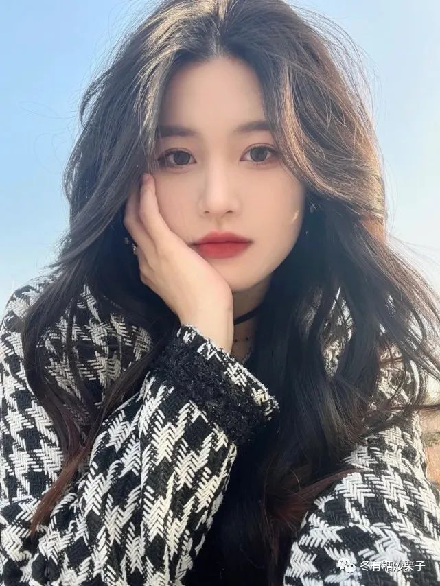 Teach you how to roll bangs into eight-character bangs - iNEWS