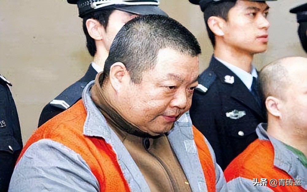 The underworld singer Zang Tianshuo is so crazy, he slapped Mei Ting and smashed Jackie Chan's ...