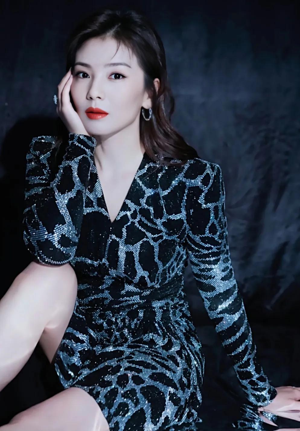 Beautiful lady, Liu Tao - iNEWS