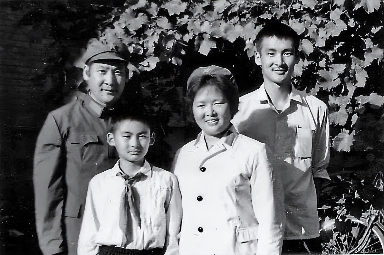 The 55-year-old Jing Gangshan has come to this point, who should he ...