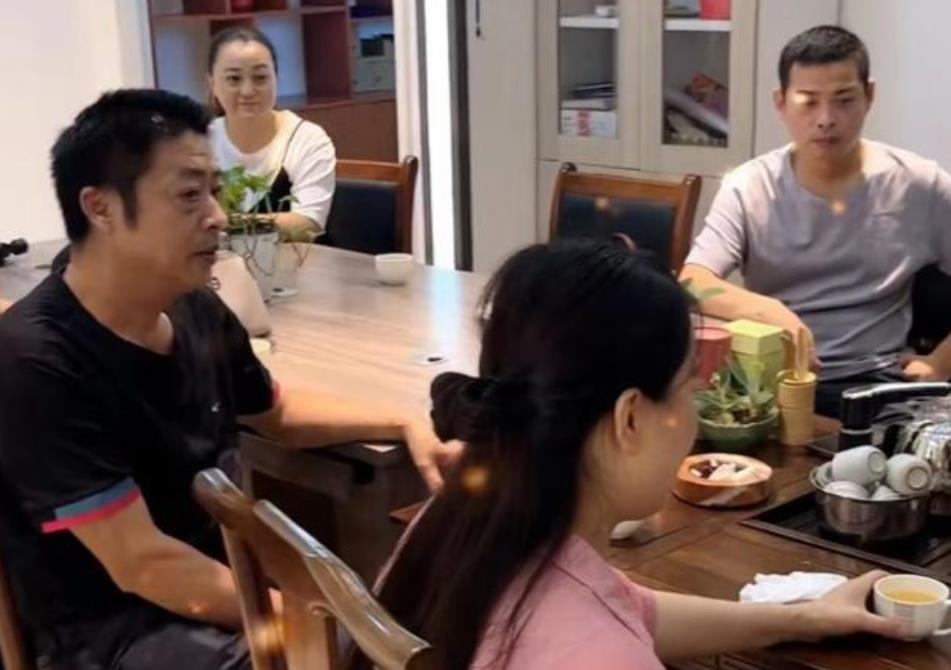 Have trouble?Tian Jing and Yao Wei did not interact publicly with Xu's ...