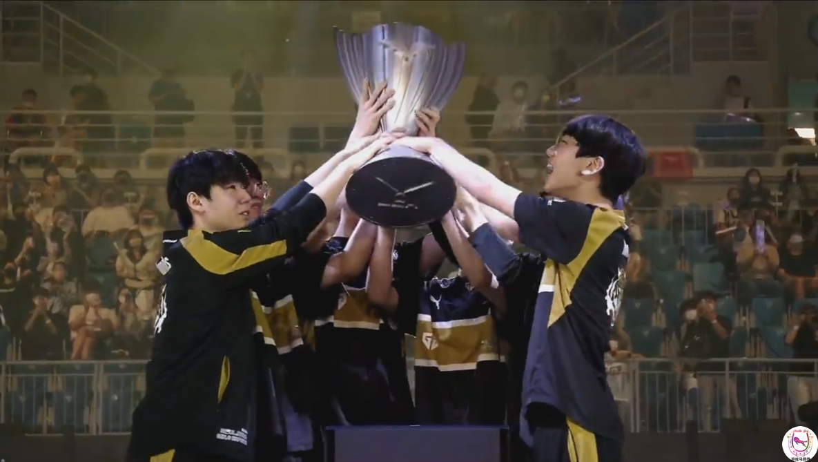 S12 race group D: Xiaohu can't limit Chovy?Hero pool gap is too big - iNEWS