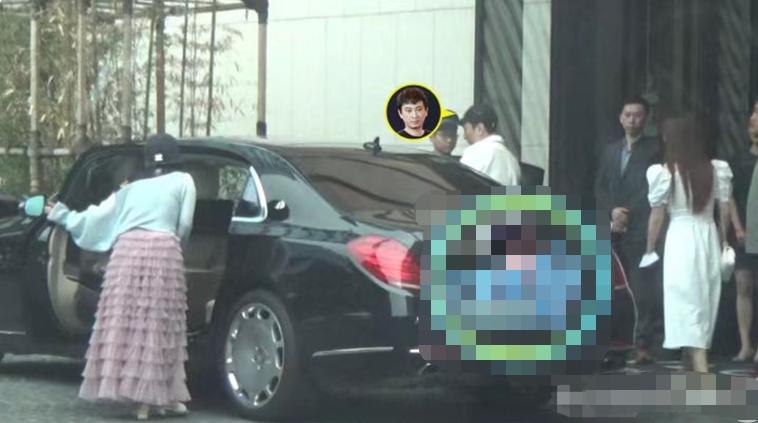 Wang Sicong takes 5 beauties to open a house! I feel haggard after not ...